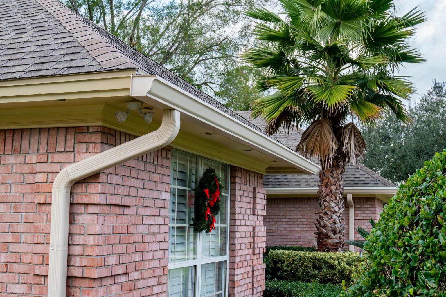 Colored Aluminum Seamless Rain Gutters - Color Options